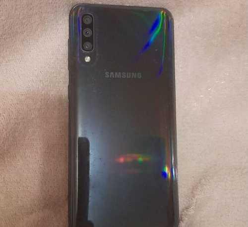 Смартфон Samsung Galaxy A50