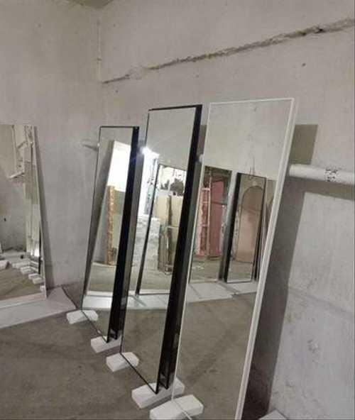 Зеркало в алюминиевой раме
