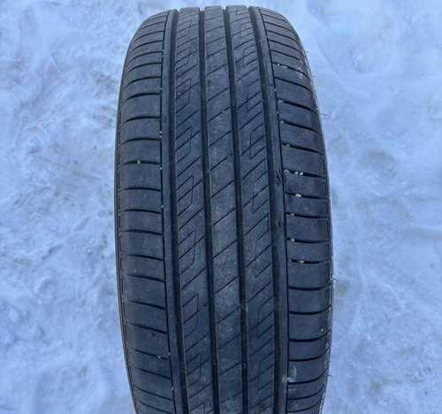 Kumho Solus HS63 225/55 R17