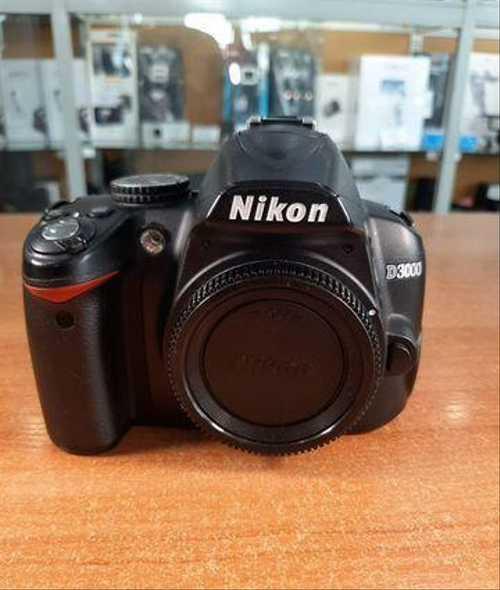 Nikon D3000 Body