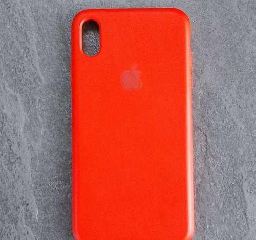 Чехол на iPhone XS Красного цвета