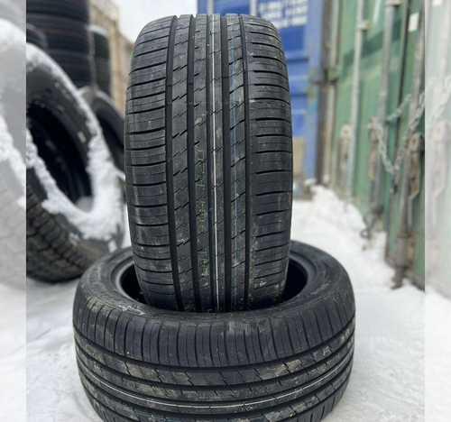 Tracmax X-Privilo RS01  305/40 R20