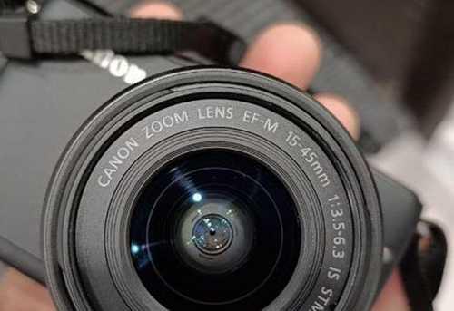 Цифровая фотокамера Canon EOS M10
