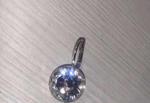 Swarovski одна серьга