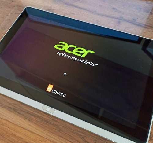 Ноутбук - планшет Acer iconia tab w700