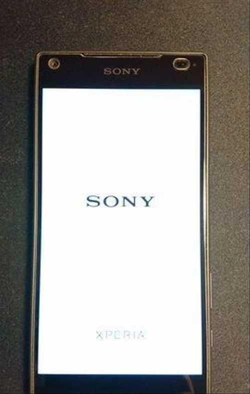 Смартфон Sony Xperia Z5 Compact E5823