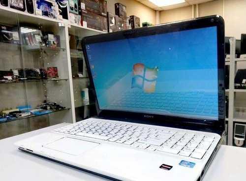 Белый Ноутбук Sony i3 4gb HDD 500gb HD 7600M 1gb
