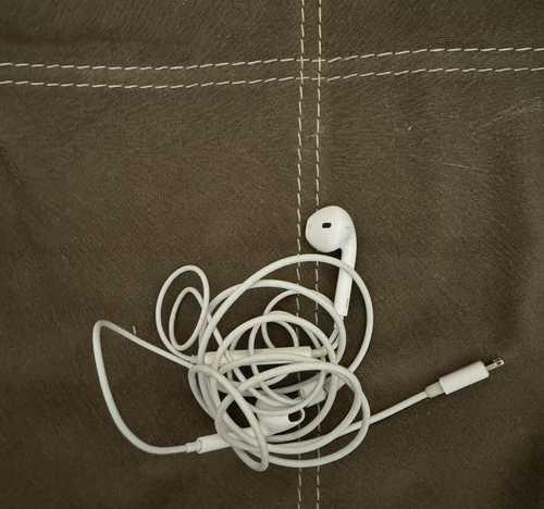 Наушники earpods