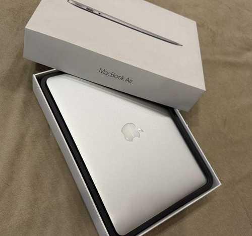 Apple macbook air 13 (early 2015)