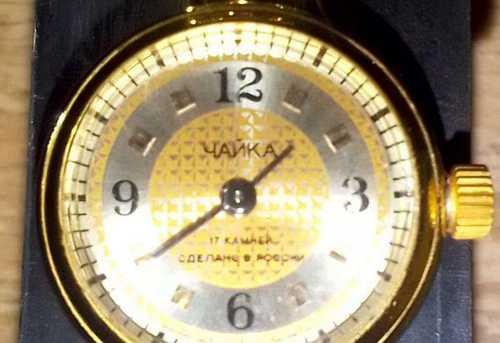 Часы чайка сделано в СССР женские