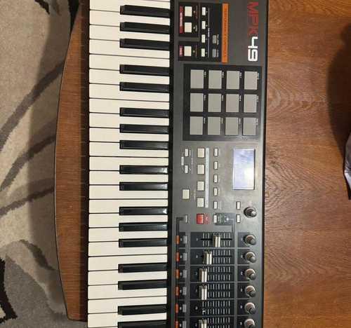 Синтезатор akai MPK 49