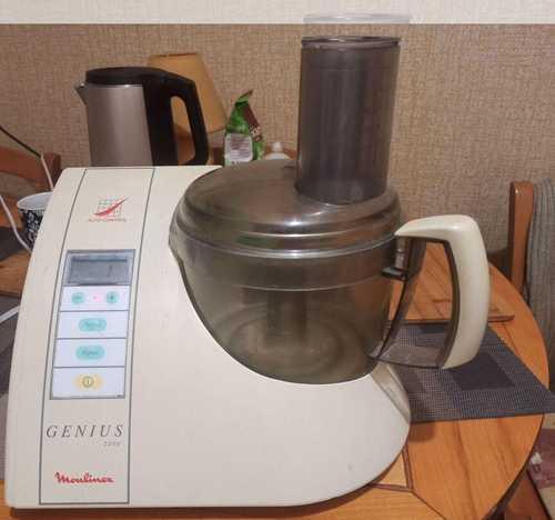 Кухонный комбайн moulinex genius 2000