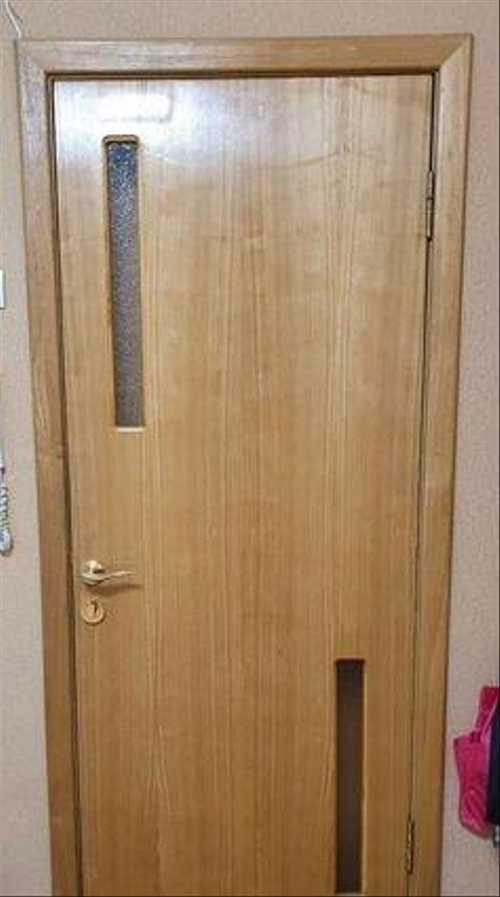 Дверь деревянная бу 80 см