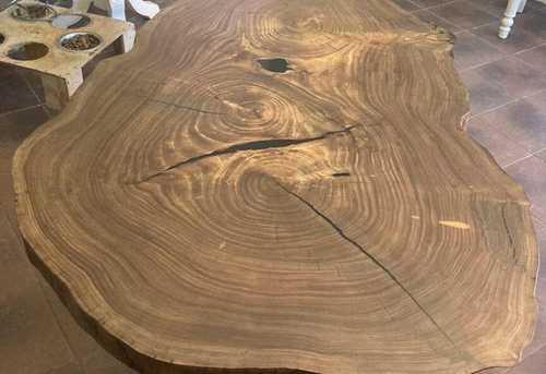 Стол обеденный из массива дерева