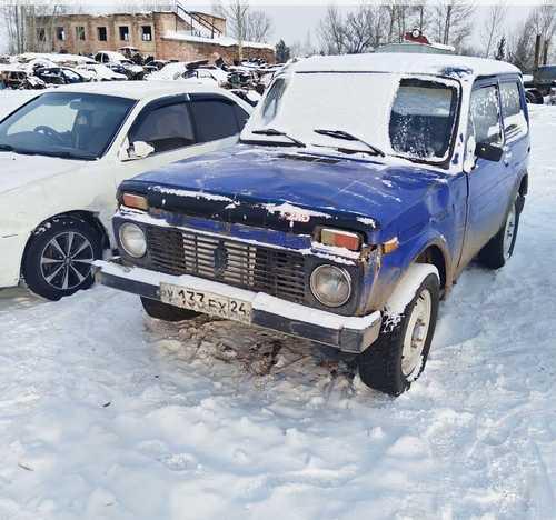 В разборе запчасти нива 2121