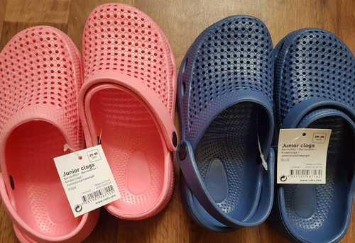 Тапочки детские типа Crocs, две пары, 29