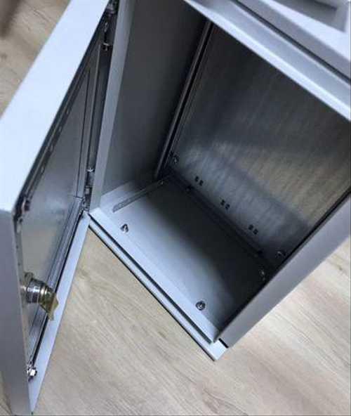 Металлический корпус Ip/65 Iek