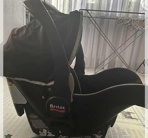 Автолюлька britax b - safe с базой isofix