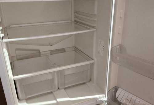 Холодильник indesit в ремонт или на запчасти