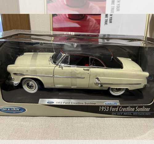 Welly 1953 Ford Cristline Sunliner 1:18