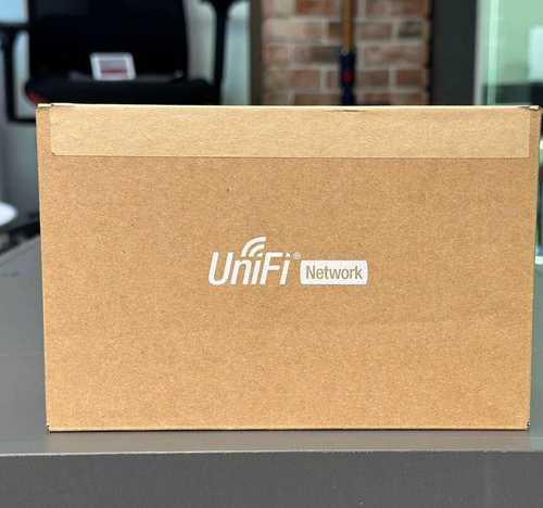 Коммутатор Ubiquiti UniFi Switch 8 60W