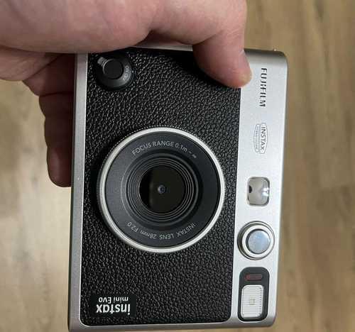 Фотоаппарат fujifilm instax mini evo