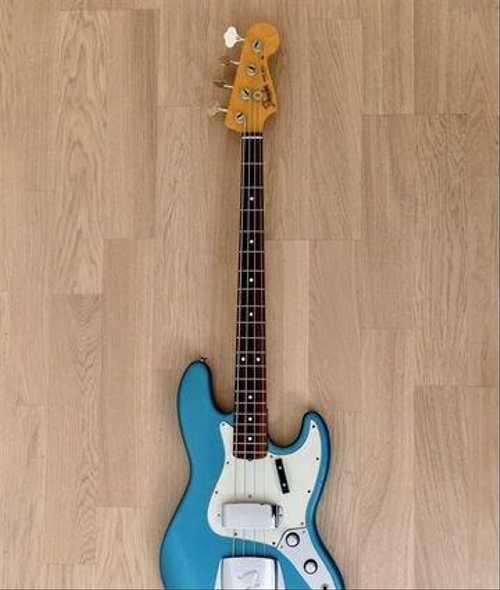 Бас-гитара Fender American Vintage '62 Jazz Bass L
