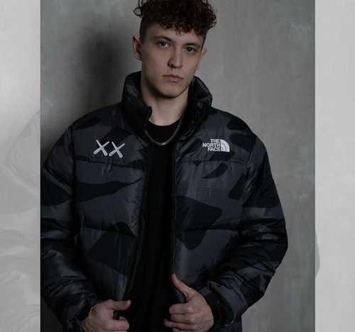 Куртка TNF x kaws