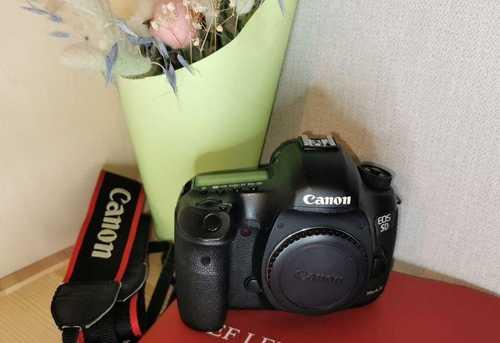 Canon EOS 5D Mark III 692k