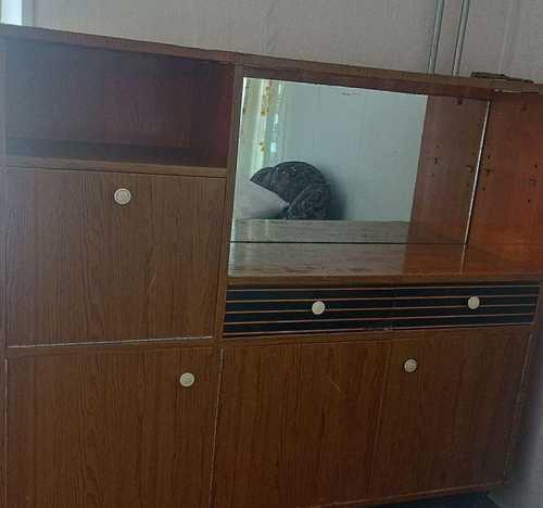 Продам сервант