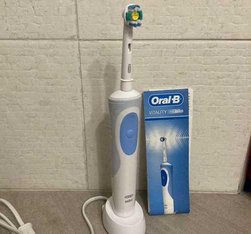 Зубная щетка braun oral b новая