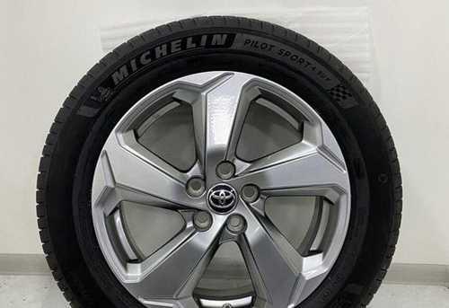 Новые Toyota RAV4, Michelin PS4 225/60 R18