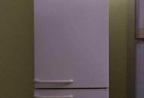 Холодильник Bosch KGS3821