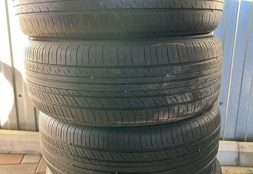 Yokohama Advan dB V552 215/55 R17