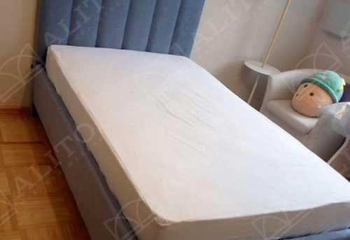 Мягкая двуспальная кровать с механизмом подъема