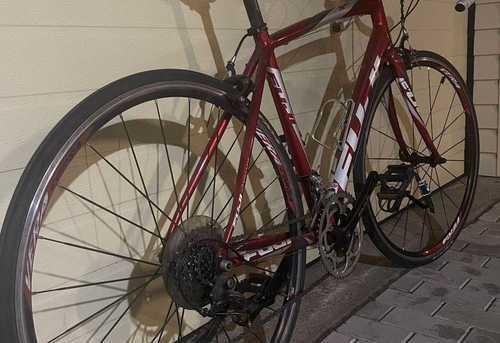 Шоссейный велосипед fuji sportif 1.5