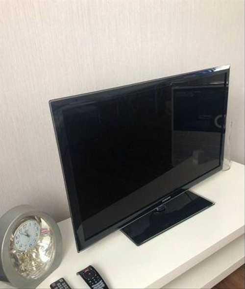 Телевизор Samsung UE40D5520RW