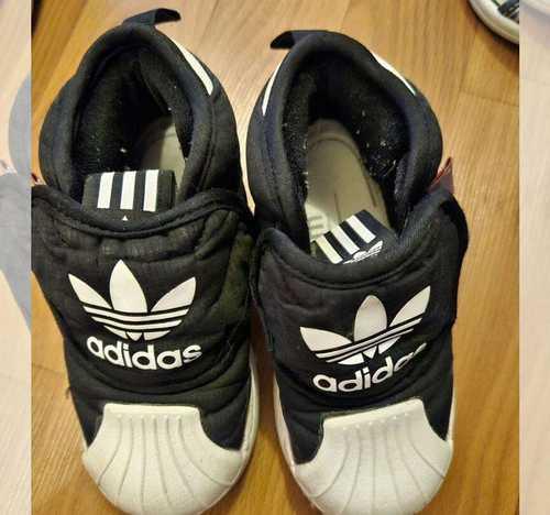 Кроссовки adidas