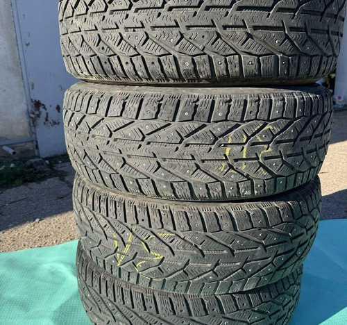 Tigar All Season 225/65 R17 106