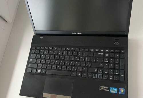 15.6" Samsung NP300V5A, 512 ГБ, Core i3-2330M, RAM 6 ГБ, GeForce GT 520MX 1 ГБ