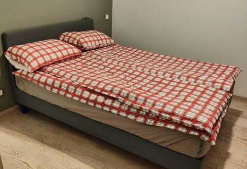 Кровать двухспальная IKEA 140 на 200