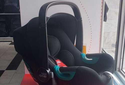 Автокресло 0+ Britax Roemer Baby-Safe 3 i-Size