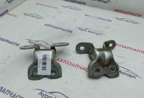Петля двери передняя левая Toyota Raum EXZ10 5EFE