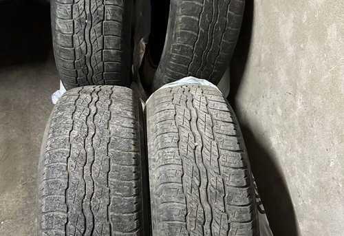 Bridgestone Dueler H/T D687 225/65 R17