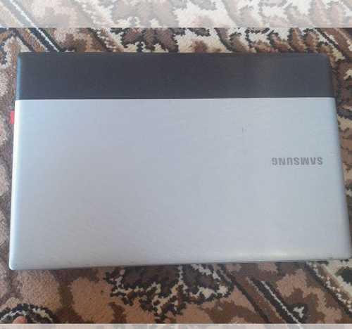 Ноутбук samsung rv520