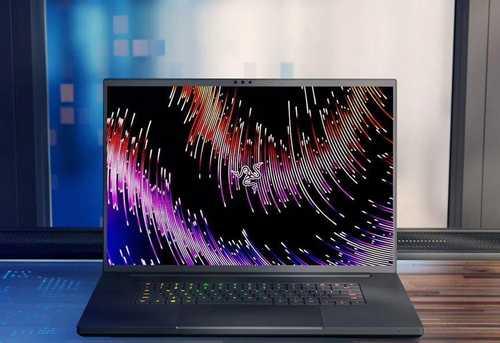 Razer Blade 18 RTX 4060-90 i9-13950HX 240hz QHD+