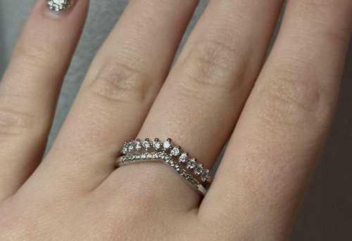 Серебряное кольцо в виде короны