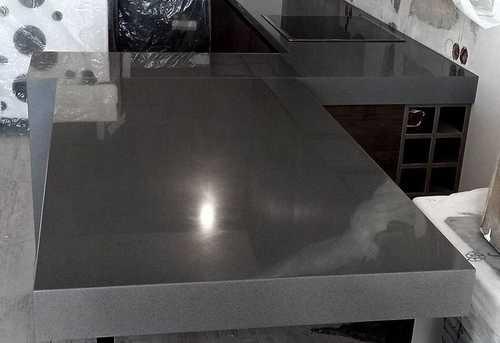 Кухонный стол Столешница из иск. камня Hi-Macs м2