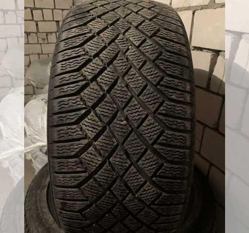 Continental ContiVikingContact 7 265/45 R20 и 295/40 R20 108T