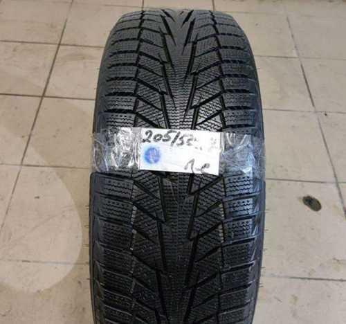 Hankook Winter I'Cept iZ 2 W616 205/50 R17 93T